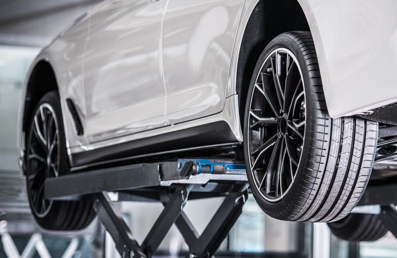 Everything You Should Know Before Installing A Car Lift In Your Garage