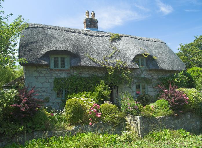 The Inviting English Cottage Style – Explained