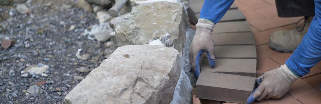 What Homeowners Need To Know About Materials For Hardscape Work